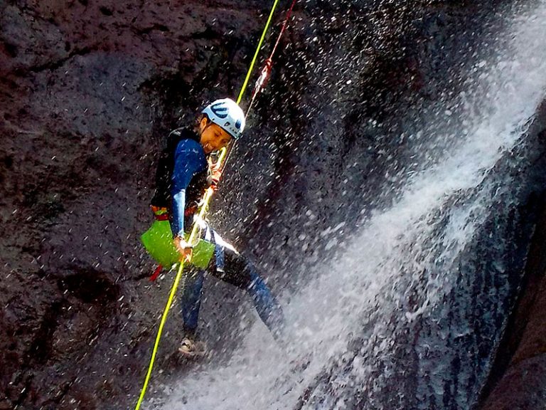 Canyoning & Rappelling in Gran Canaria - Book with YesCanary.com